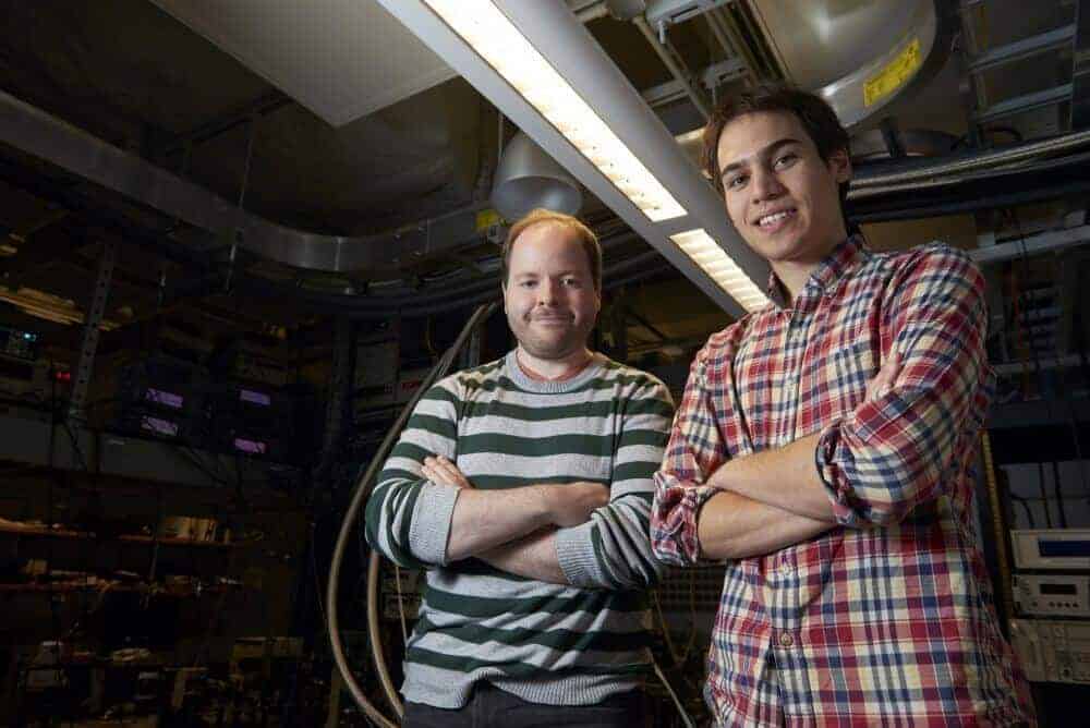 Scientists paint quantum electronics with beams of light - ScienceBlog.com